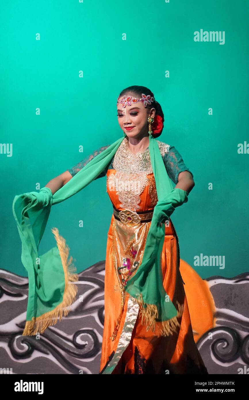 Indonesian perform loh jinawi dance. This dance symbolizes peace ...