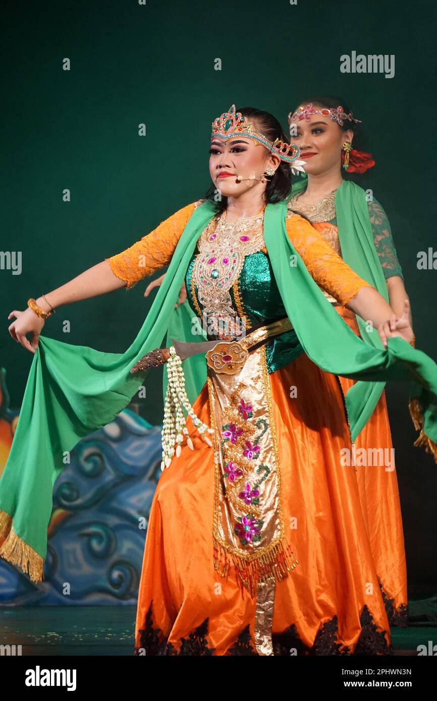 Indonesian perform loh jinawi dance. This dance symbolizes peace ...