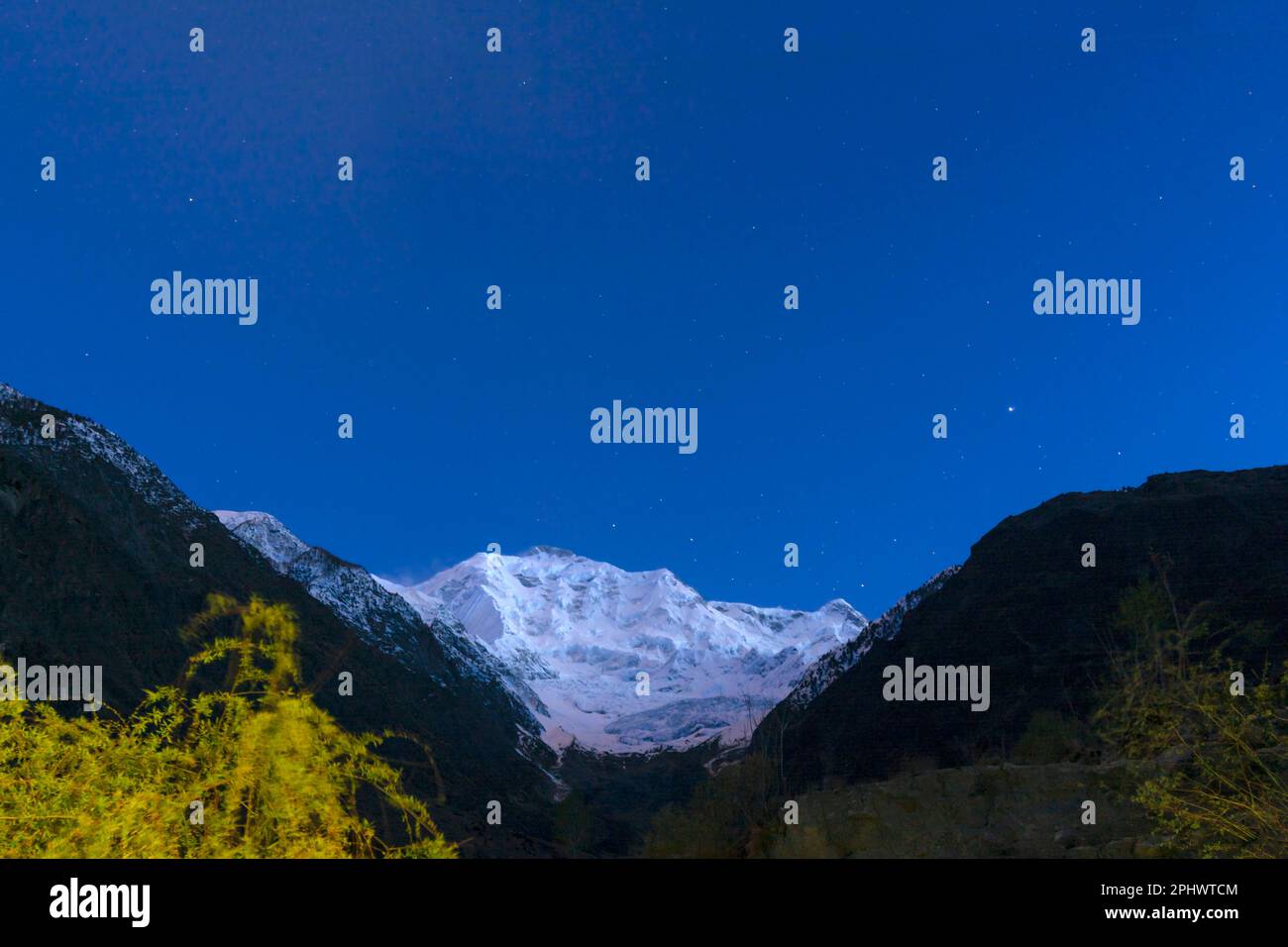 Rakapishi hi-res stock photography and images - Alamy