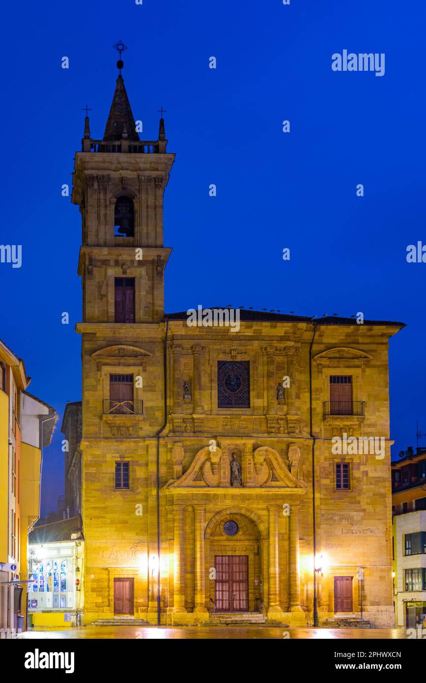 Night view of Iglesia de San Isidoro el Real in Spanish town Oviedo ...
