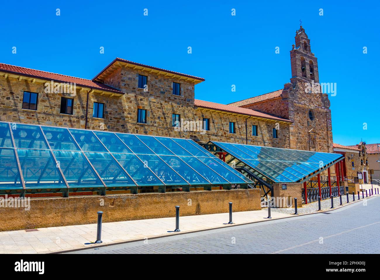 Mosaic of Bear and Parrots at Astorga, Spain Stock Photo - Alamy