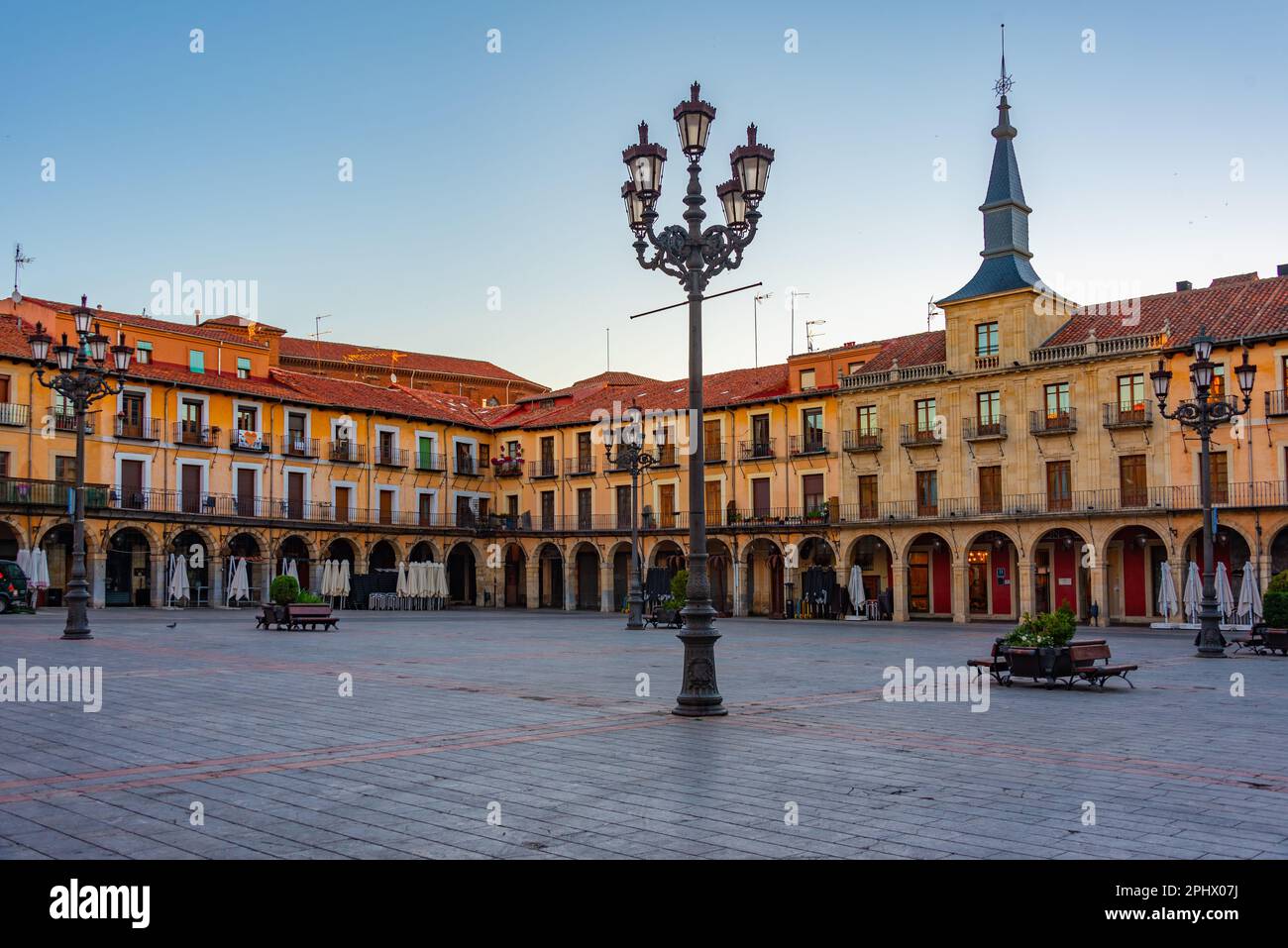 Plaza mayor plasencia extremadura spain hi-res stock photography and ...