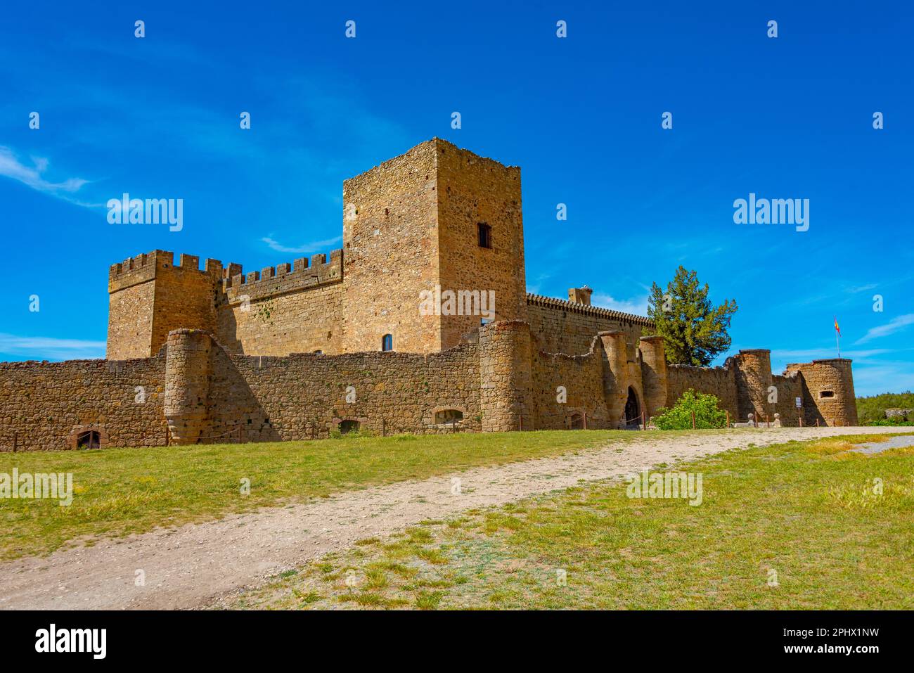 Castillo de Pedraza at Pedraza village in Spain Stock Photo - Alamy