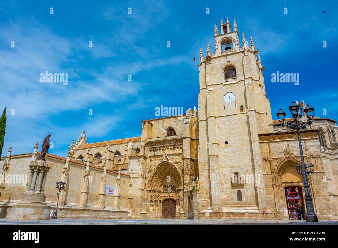 Cathedral san antolin hi-res stock photography and images - Alamy