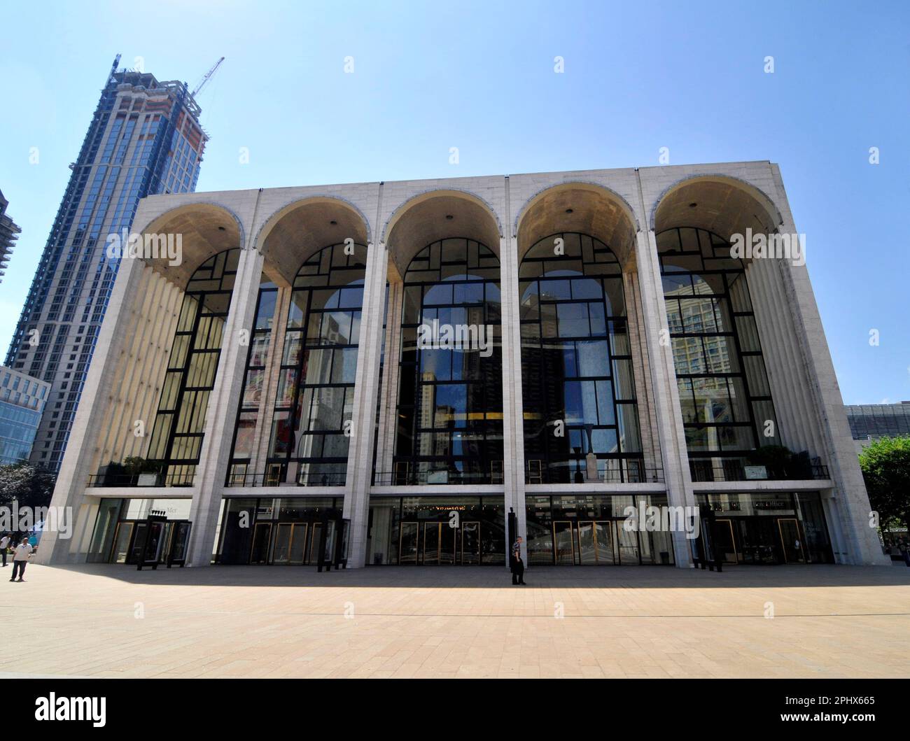 The Metropolitan Opera House at the Lincoln center plaza, New York City ...