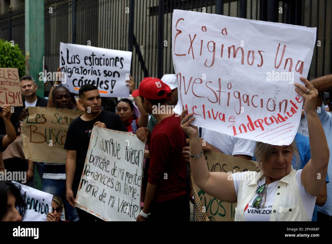 Non Exclusive: March 29, 2023, Mexico City, Mexico: A group of migrants ...