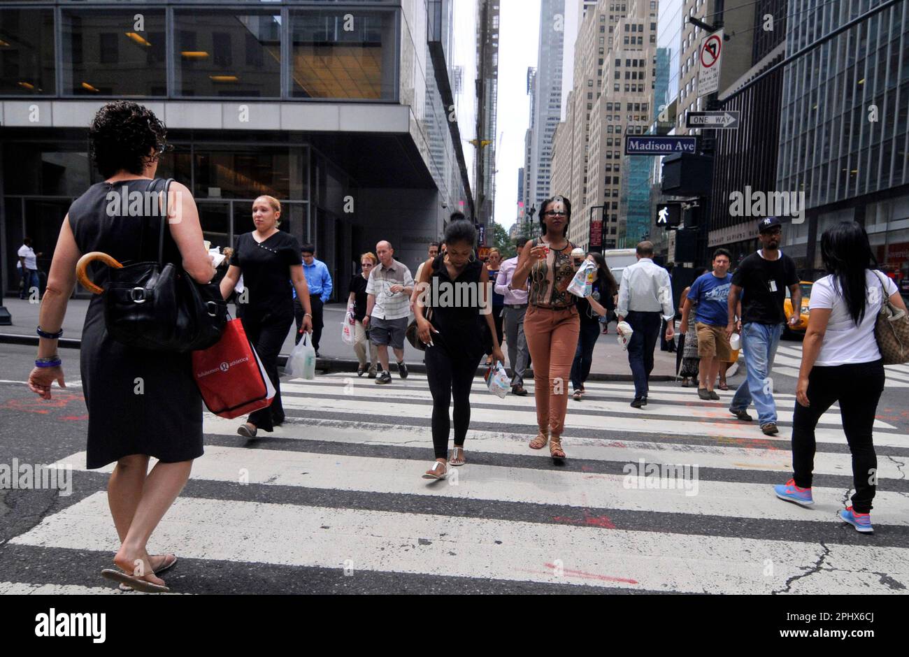42nd street and madison avenue hi-res stock photography and images - Alamy