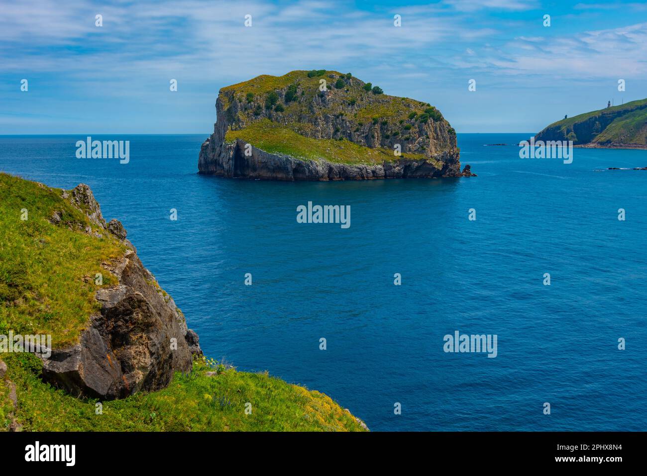 Akatxa irla island near San Juan de Gaztelugatxe church, Spain Stock ...