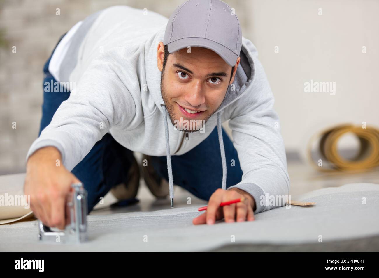 Person using stapler hi-res stock photography and images - Alamy