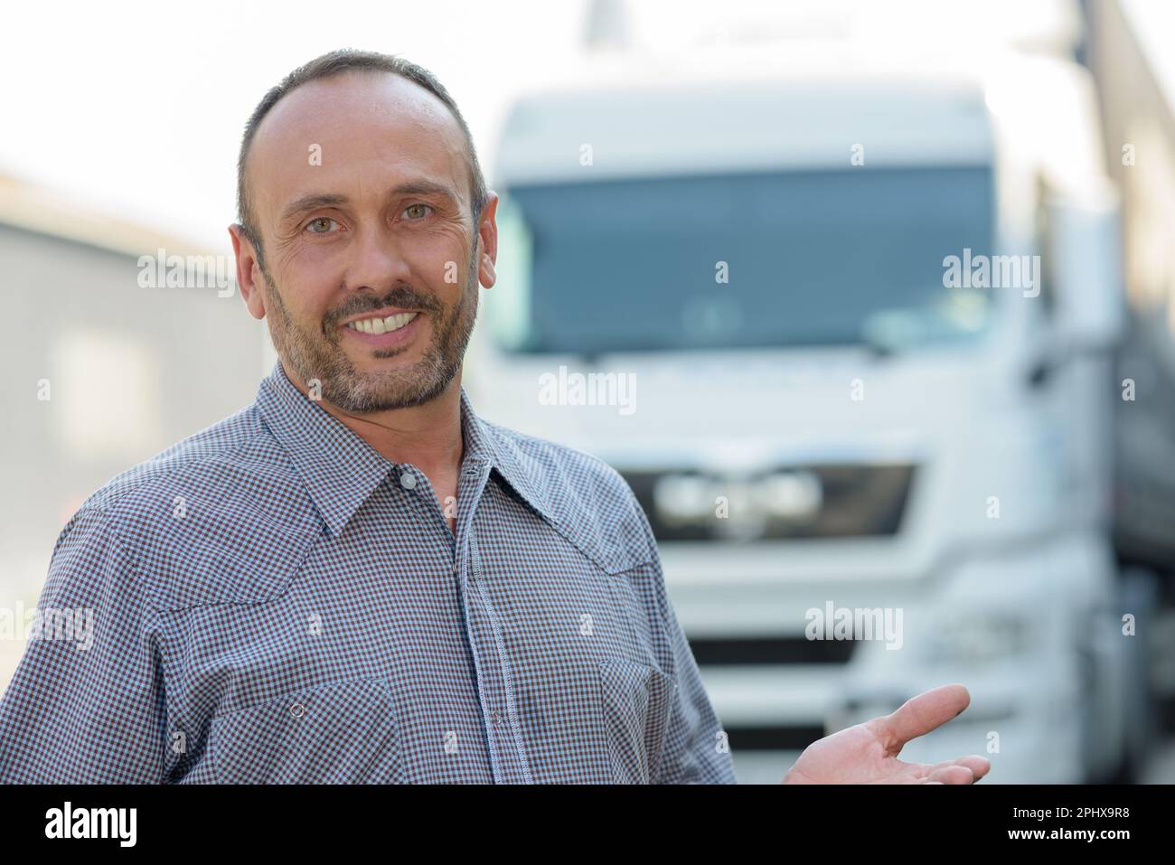 Truck driver posing with truck hi-res stock photography and images - Alamy