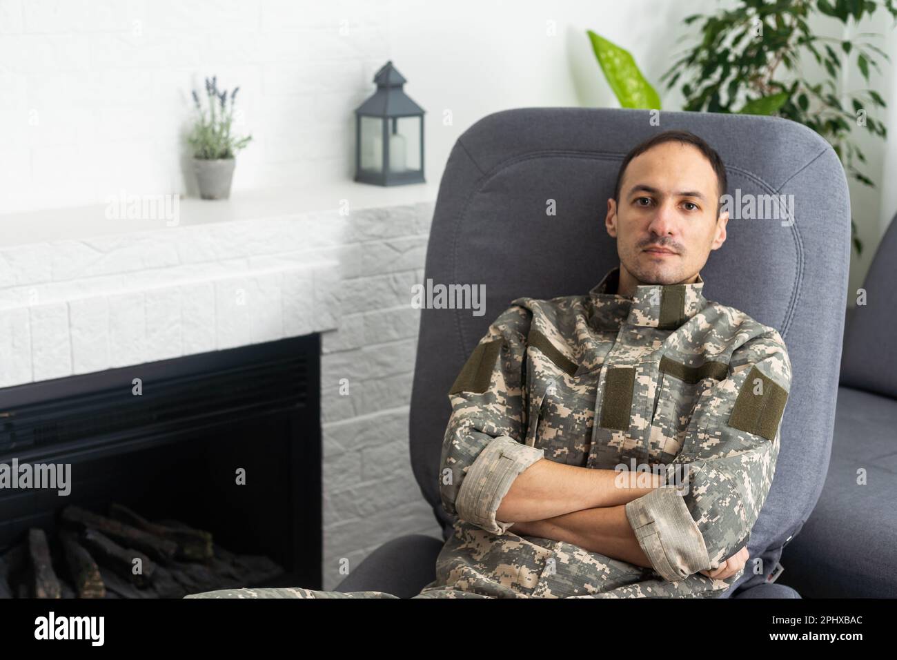 a military man at a psychologist, PTSD Stock Photo - Alamy