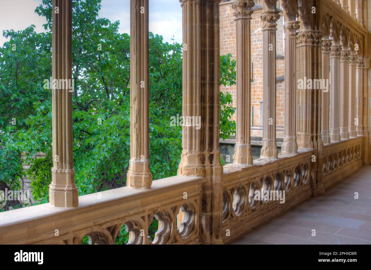 Arched window at the royal palace of Olite in Spain Stock Photo - Alamy