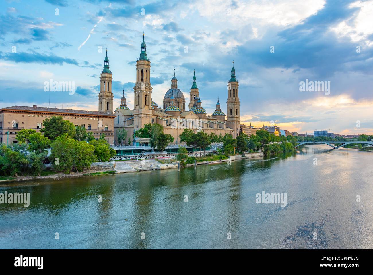 Sunset view of the basilica de nuestra senora de pilar in Zaragoza ...