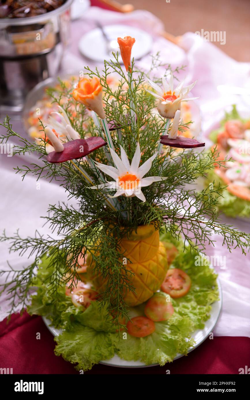 Cake dessert by food fusion hi-res stock photography and images - Alamy