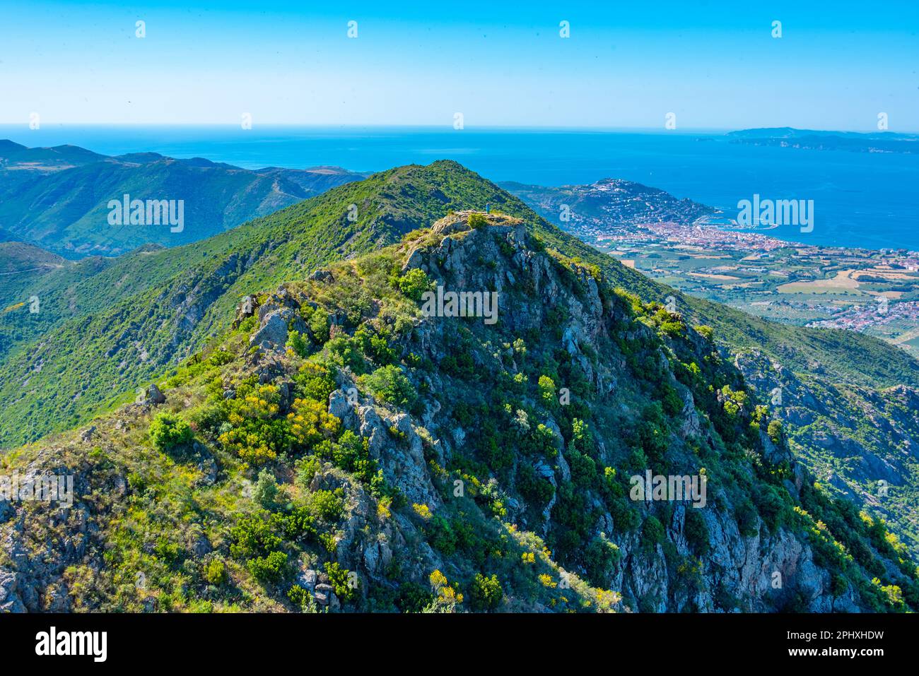 Aerial view of Roses town in Spain Stock Photo - Alamy