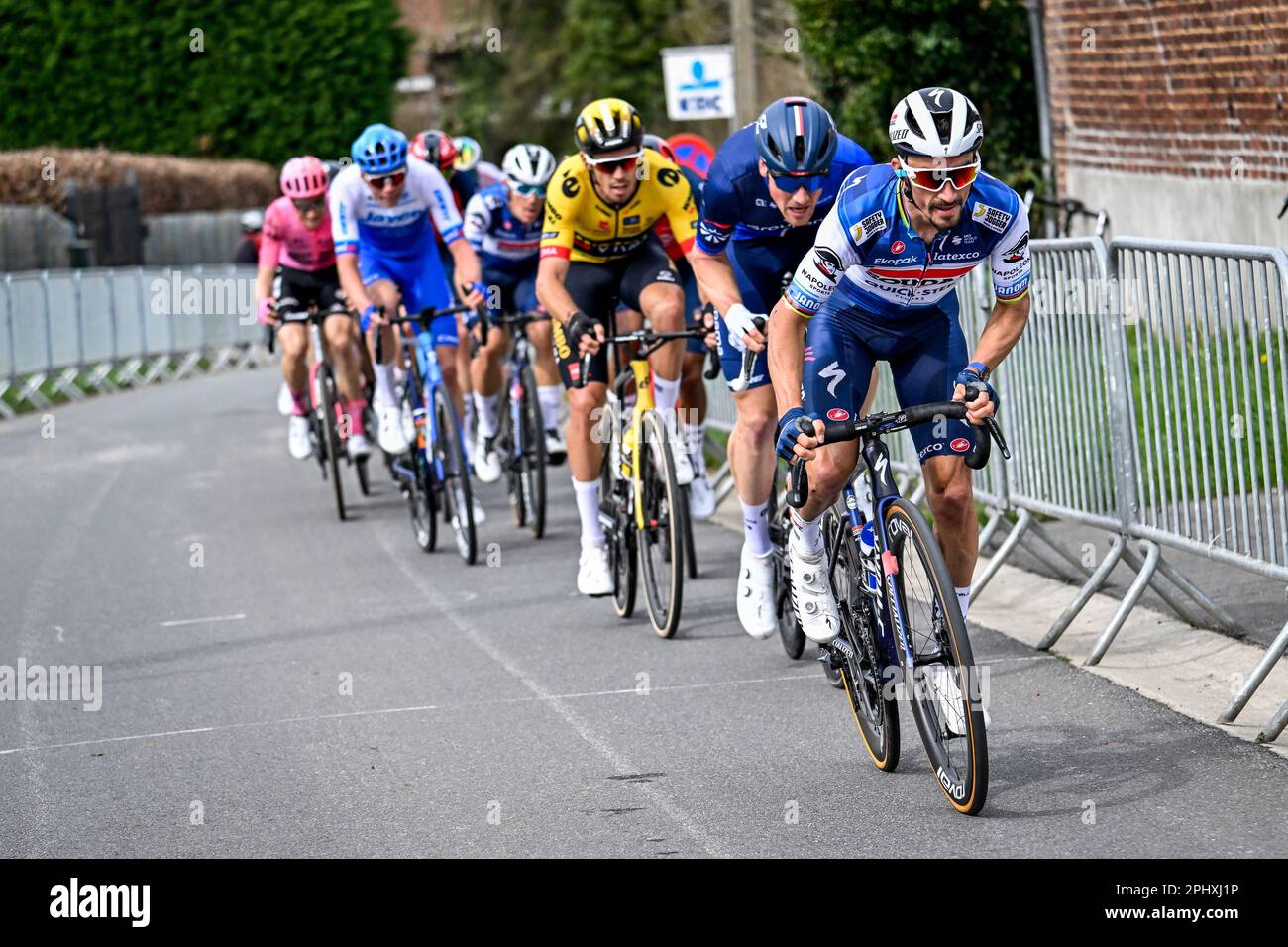 Waregem, Belgium. 29th Mar, 2023. French Julian Alaphilippe of Soudal ...