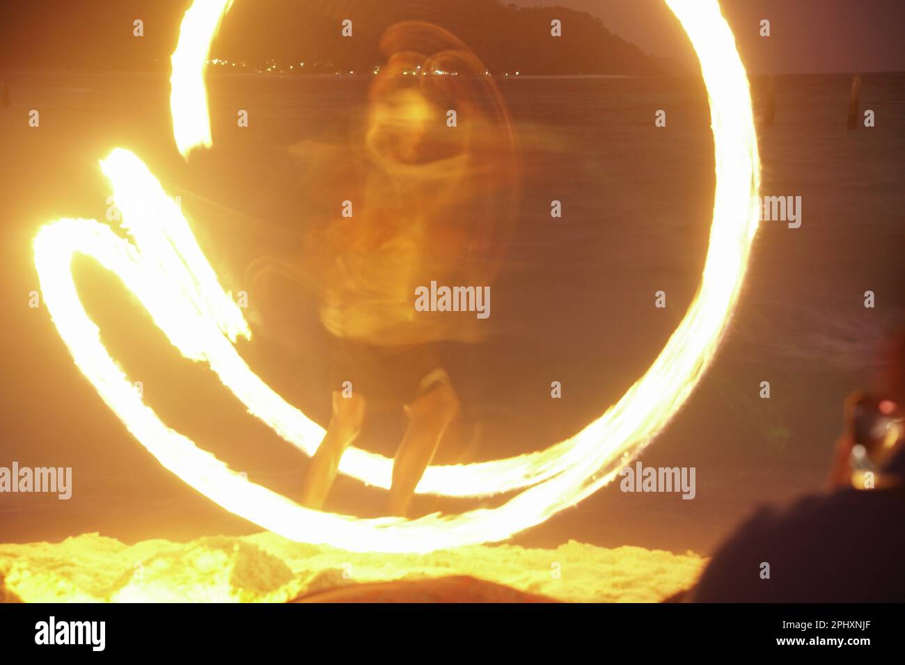 Fire show dancing flame man hi-res stock photography and images - Alamy