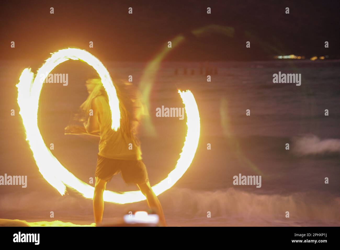 Fire show dancing flame man hi-res stock photography and images - Alamy