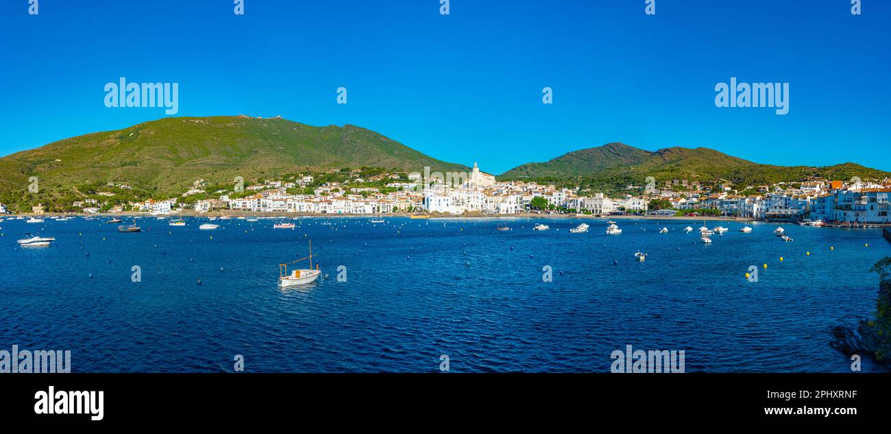 Panorama view of Spanish village Cadaques Stock Photo - Alamy