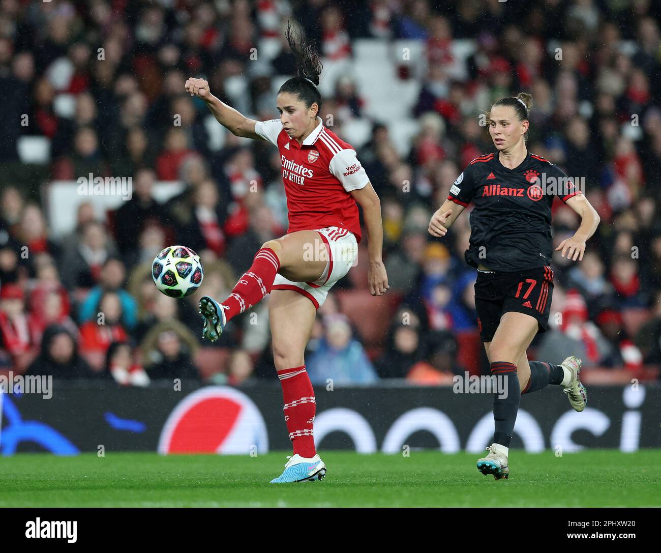 Arsenal women v bayern munich hi-res stock photography and images - Alamy