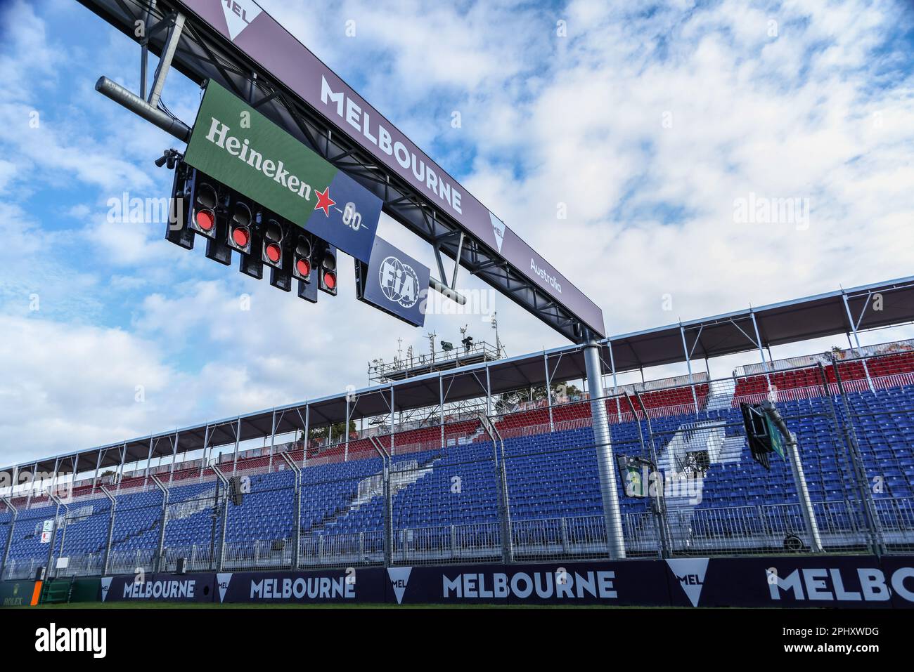 Melbourne, Australia. 29th Mar, 2023. The starting light gantry on pit ...