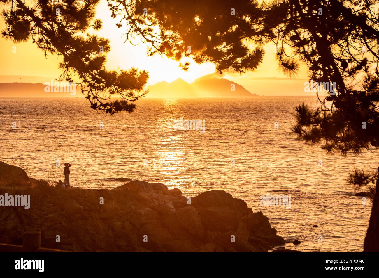 Sunset on Samil beach, Vigo, Galicia, Spain Stock Photo - Alamy
