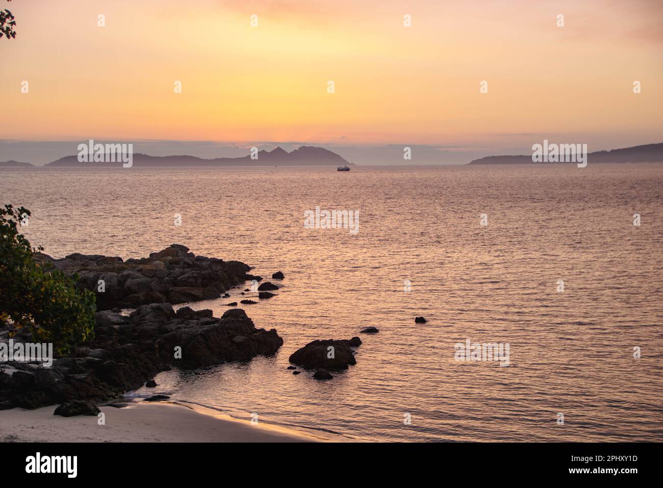 Playa de samil hi-res stock photography and images - Alamy