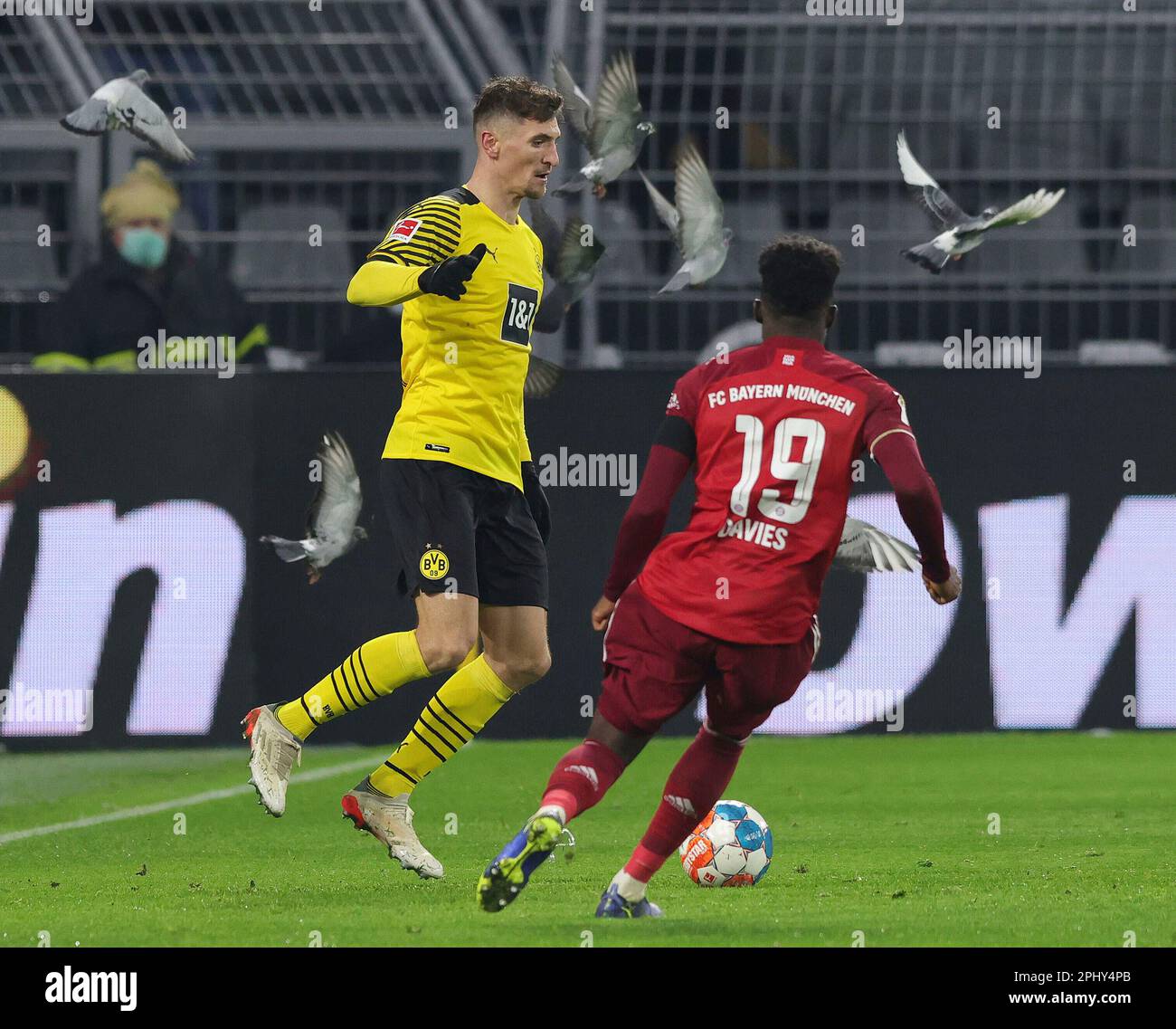 Borussia dortmund 1fc bayern munich hi-res stock photography and images ...
