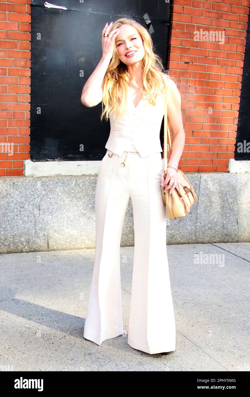 Kate drew hi-res stock photography and images - Alamy