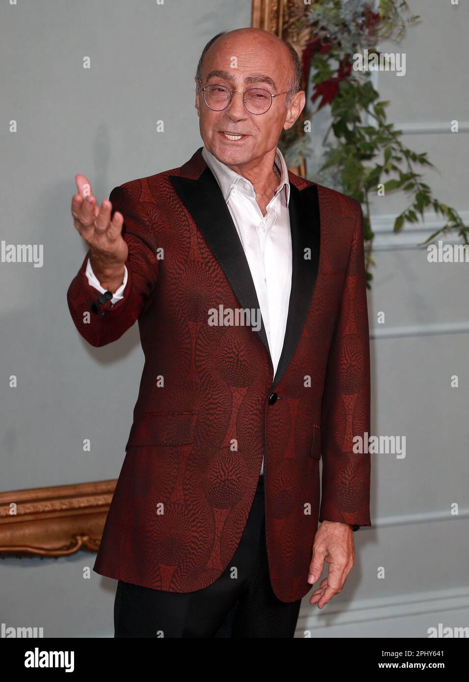 London, UK. 08th Nov, 2022. Salim Daw attends "The Crown" Season 5 ...
