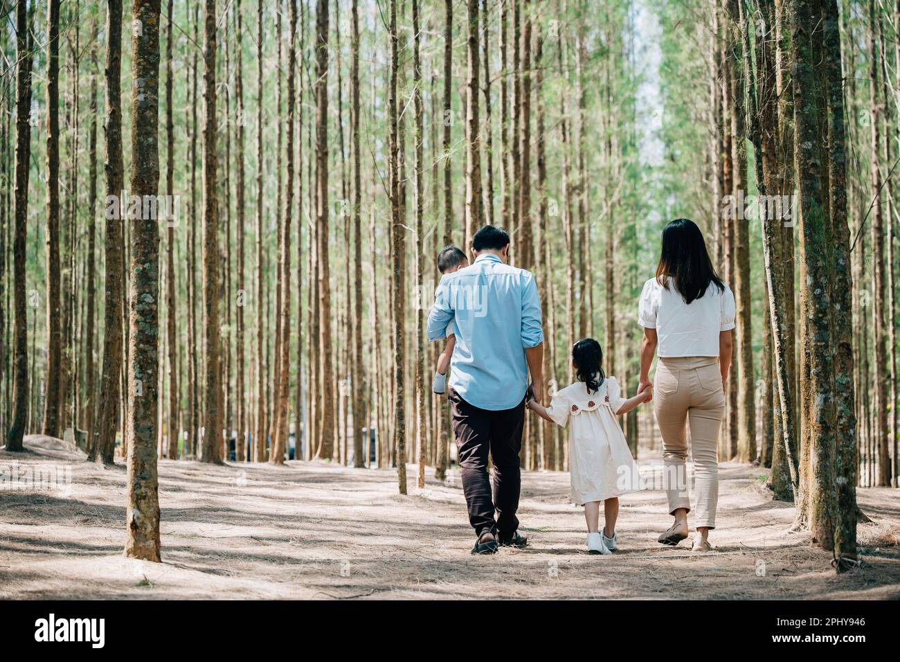 Mother daughter walk through spring hi-res stock photography and images - Alamy