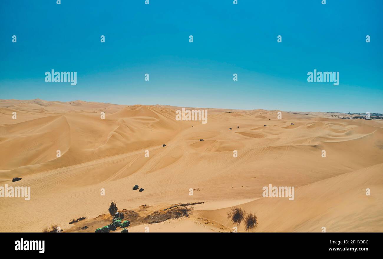 The Huacachina oasis is a natural oasis in the middle of the desert ...