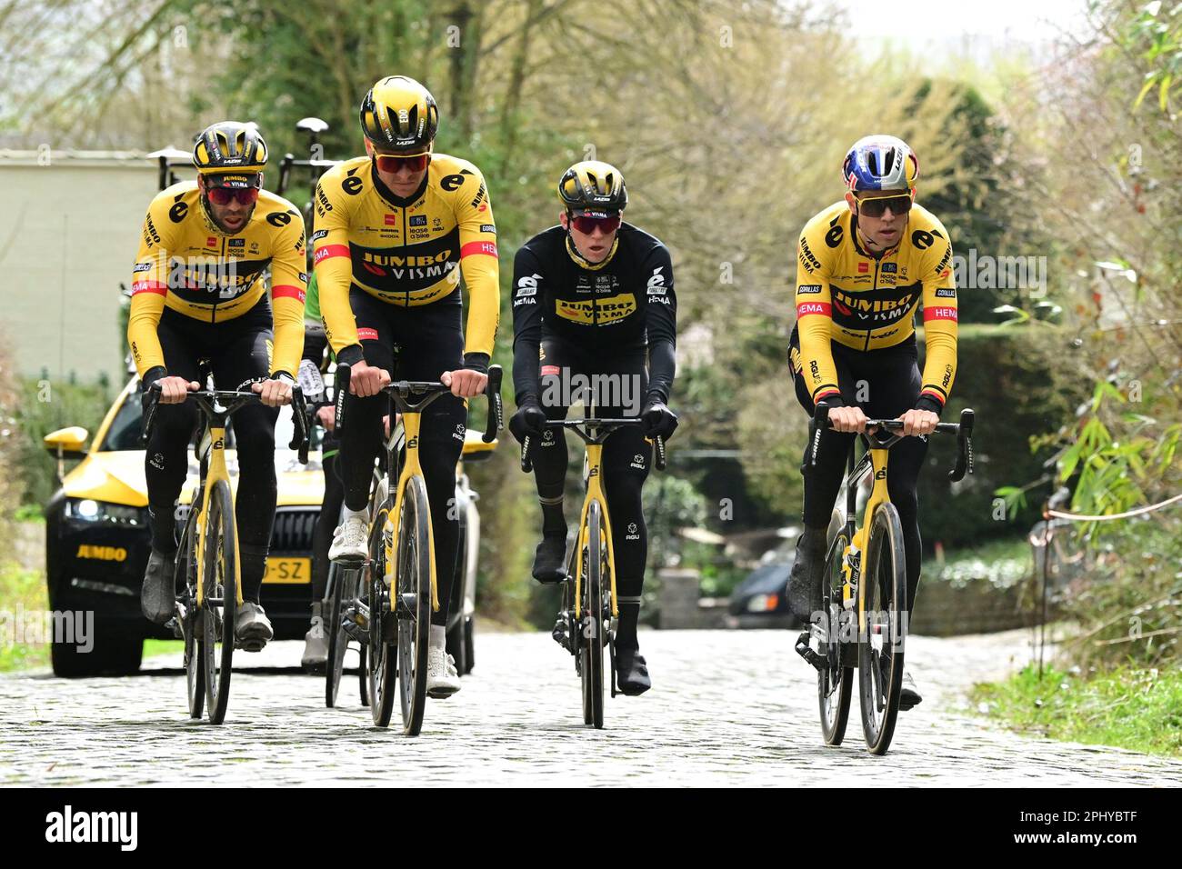 Oudenaarde, Belgium. 30th Mar, 2023. Jumbo-Visma coach Maarten Wynants ...