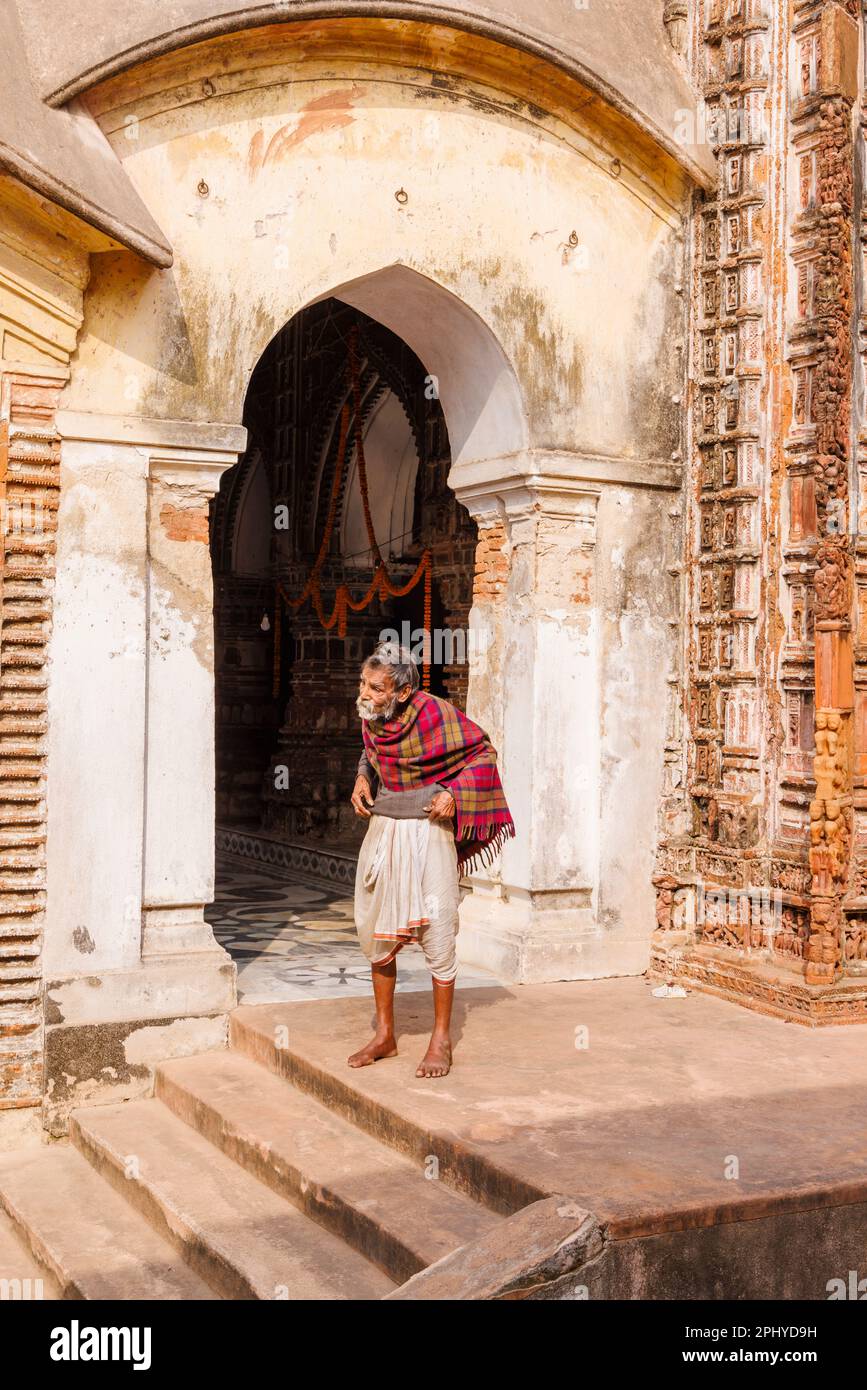 Lifestyle: an old man at Krishnachandra Temple, Kalna Rajbari Complex ...
