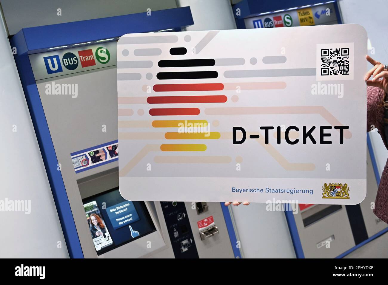 Theme image -The 49 Euro D-Ticket. The Germany-Ticket comes with the ...