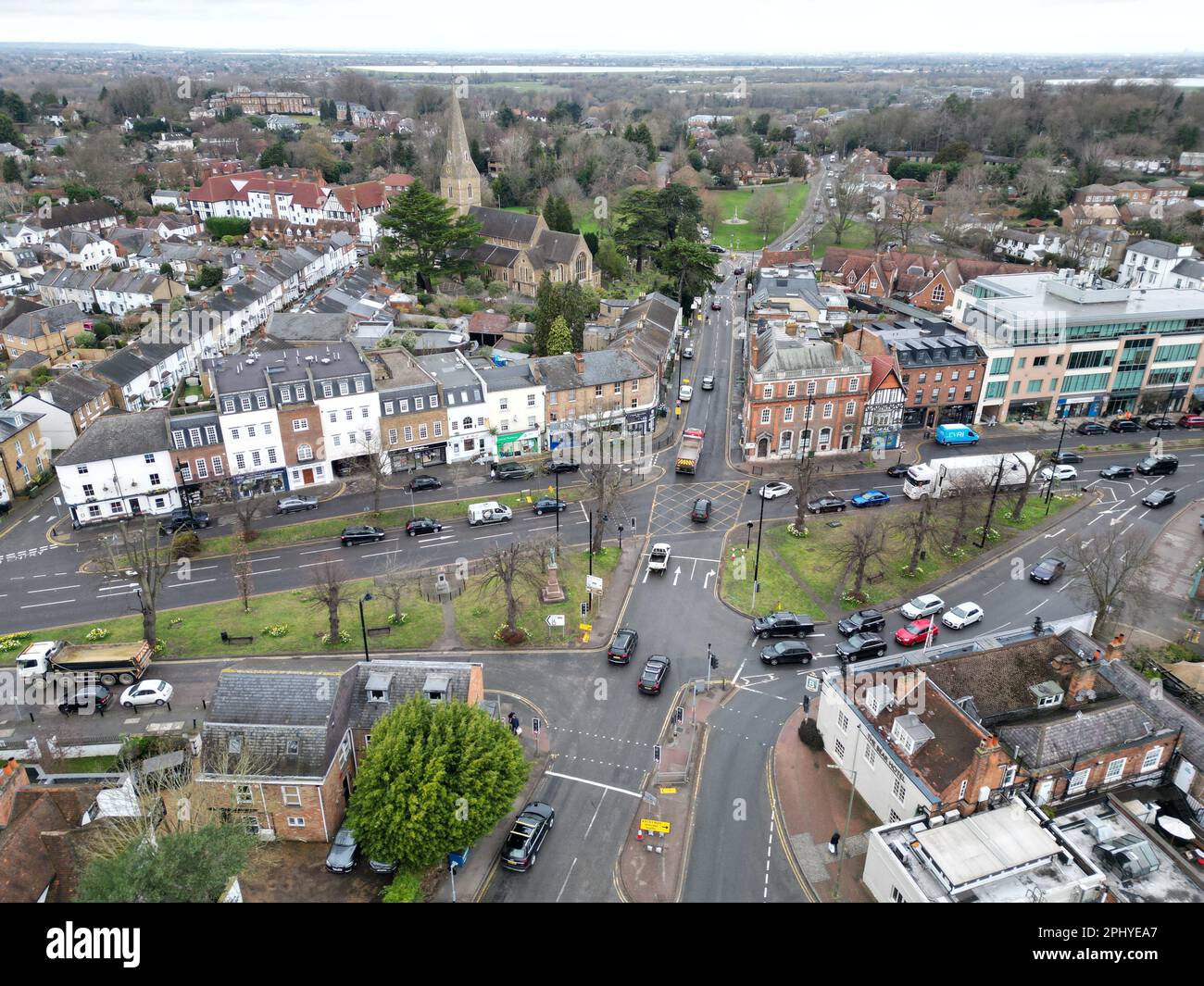 Esher surrey houses hi-res stock photography and images - Alamy