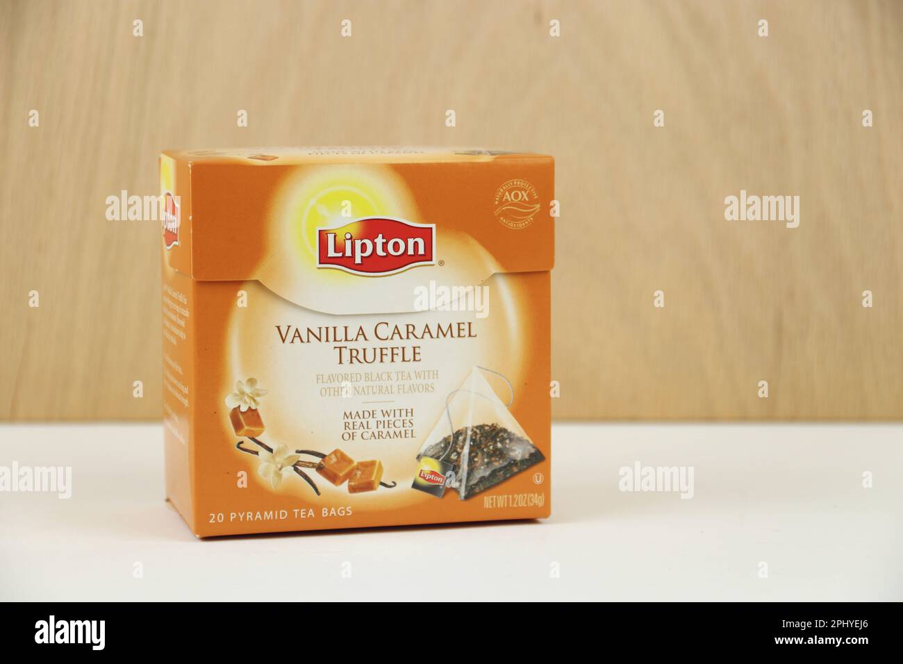 Lipton tea box hi-res stock photography and images - Alamy