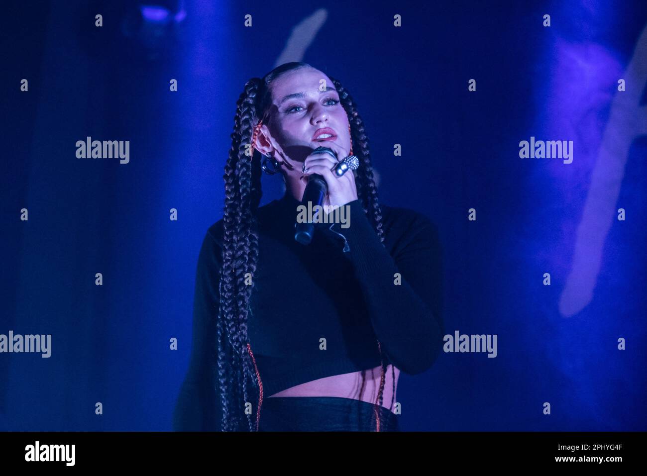 Singer gaia hi-res stock photography and images - Alamy