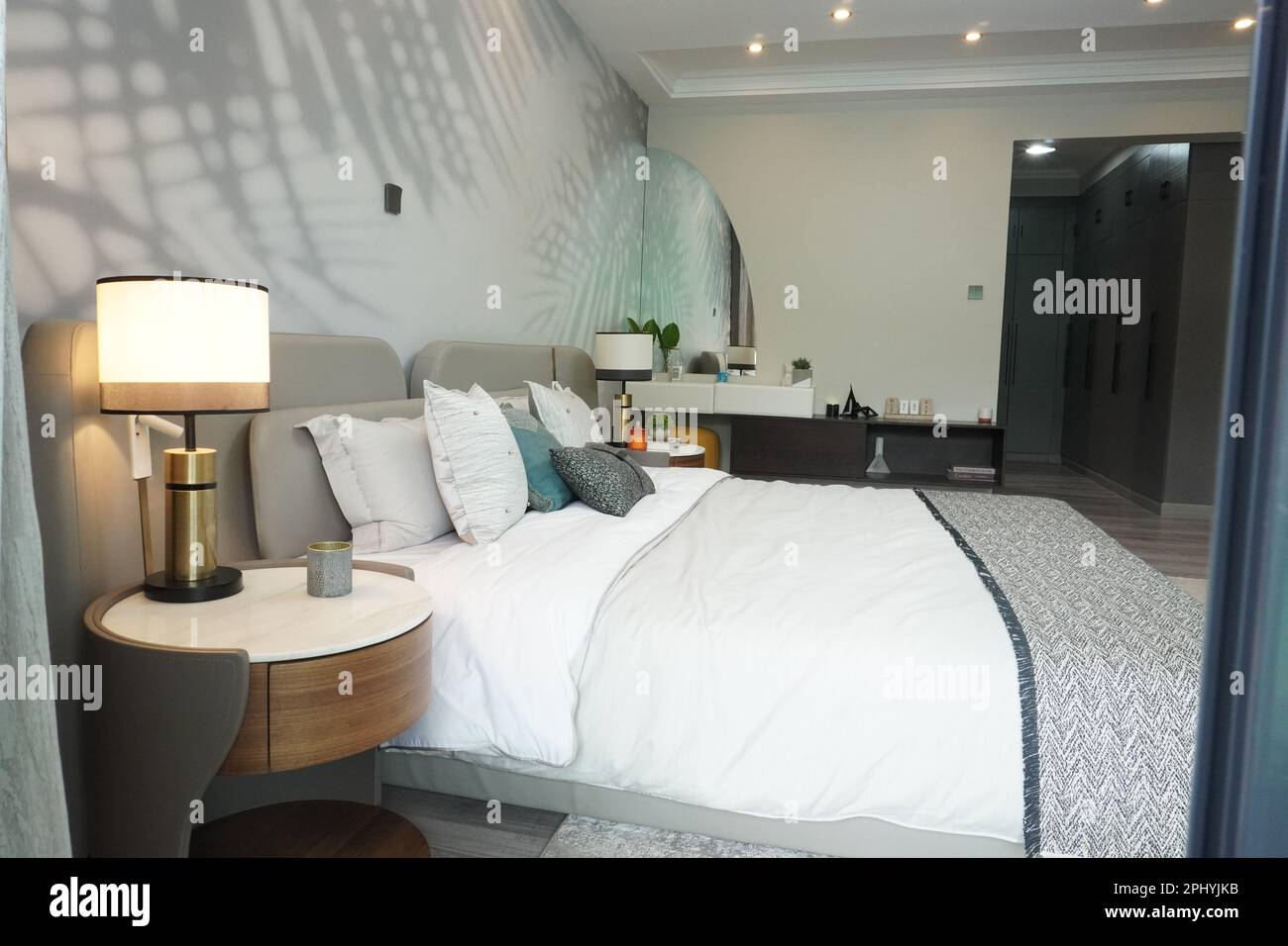 Modern bedrooms with twin bed and single bed , for bedrooms for villa ...