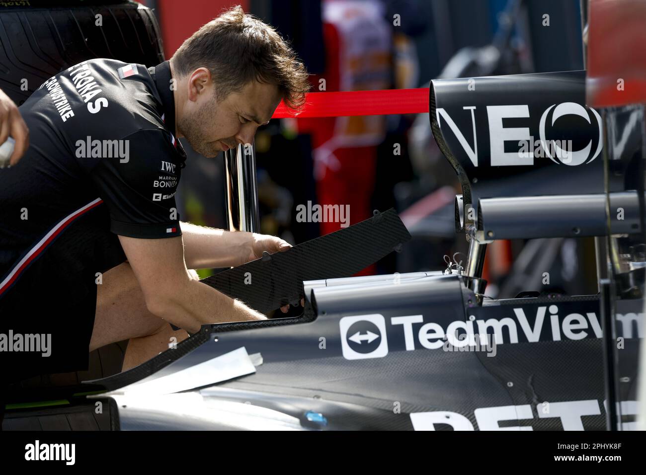 Mercedes AMG F1 Team W14, mechanical detail mechanic, mecanicien ...