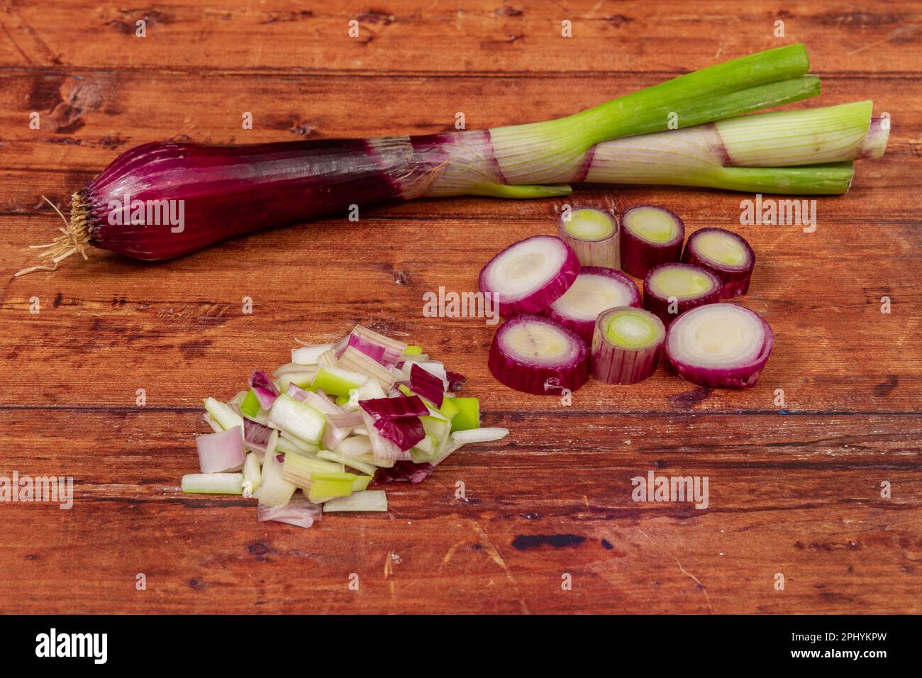 whole and chopped red spring onions Stock Photo - Alamy