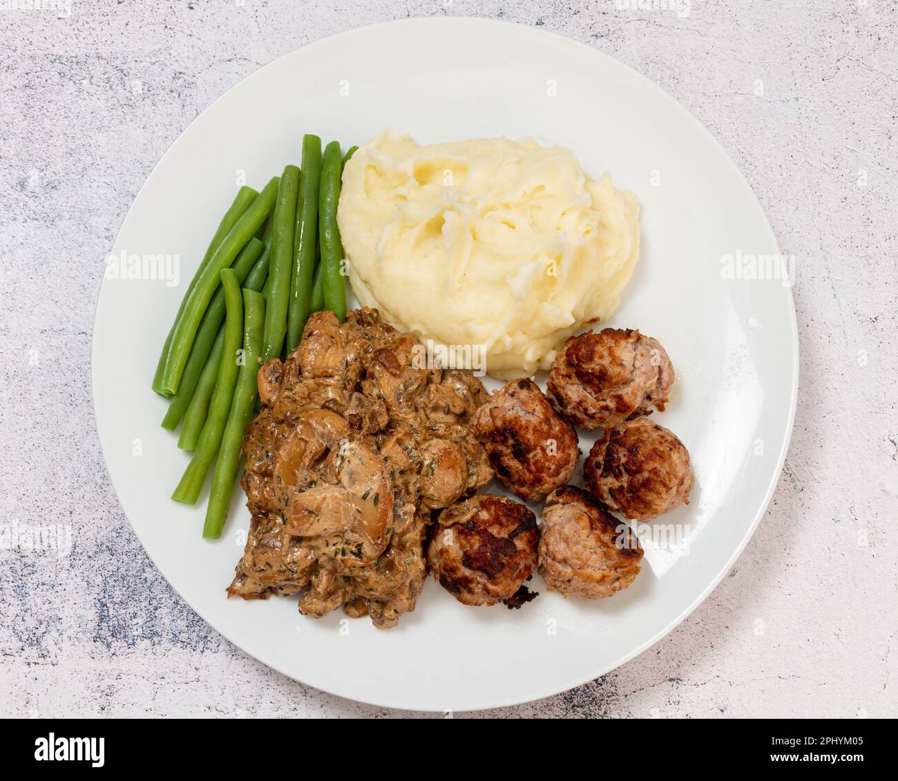 Meatballs and mashed potato hi-res stock photography and images - Alamy