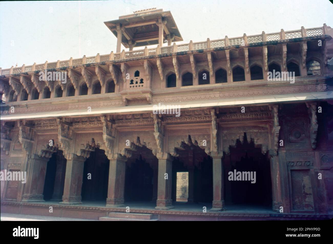 The architecture of Rani Mahal is the living proof of the great artwork ...