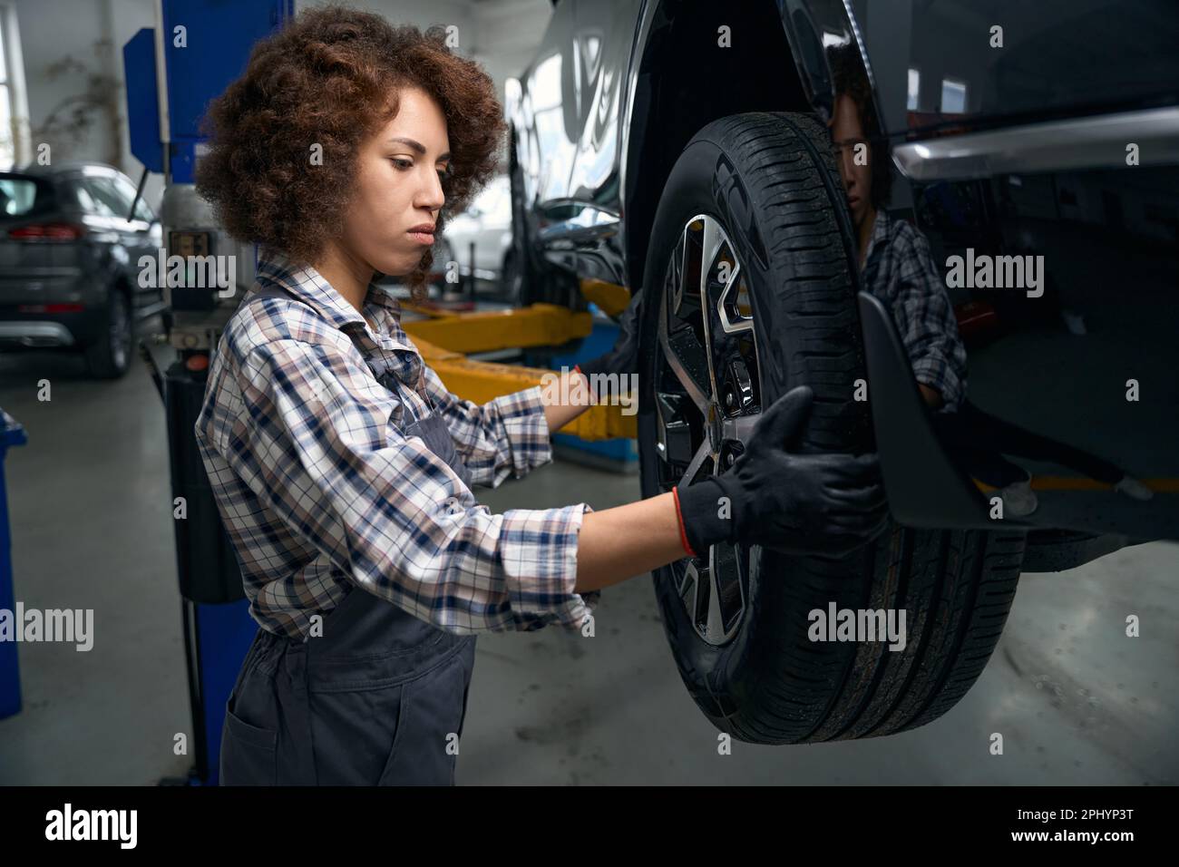 Woman automechanic hi-res stock photography and images - Alamy