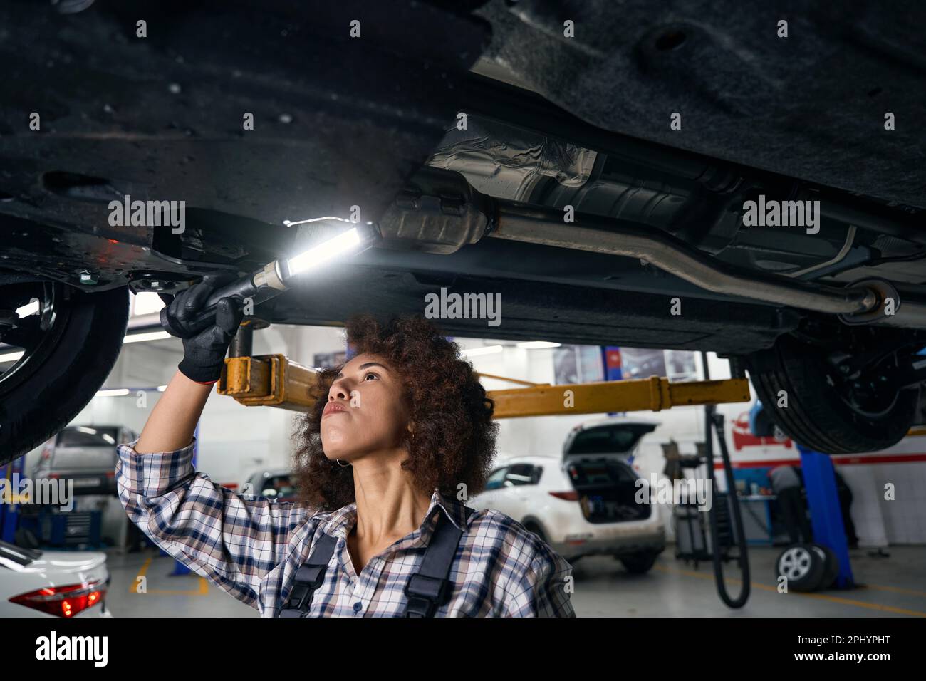 Service maintenance of a car in a modern car workshop Stock Photo - Alamy