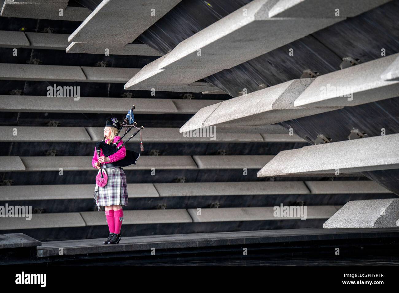 Piper Louise Marshall wears the new V&A Dundee tartan which was ...