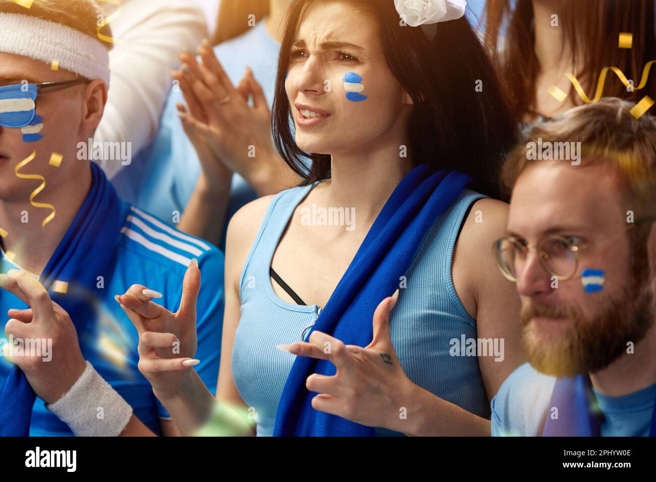 Crossing fingers sport hi-res stock photography and images - Alamy