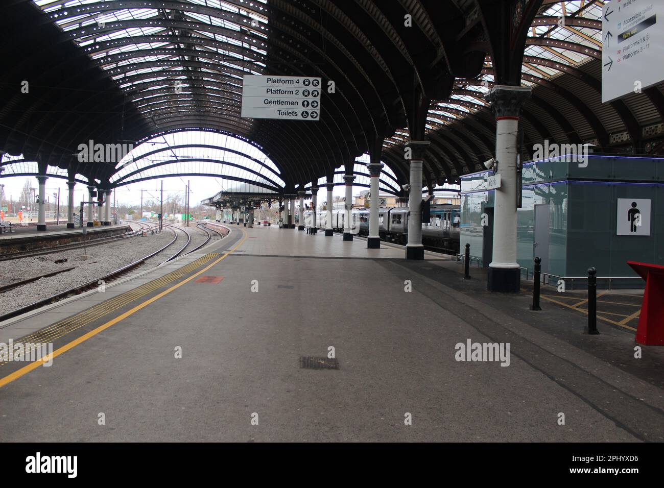 York Railway Station Stock Photo - Alamy