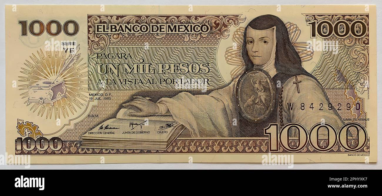 1000 pesos bill hi-res stock photography and images - Alamy