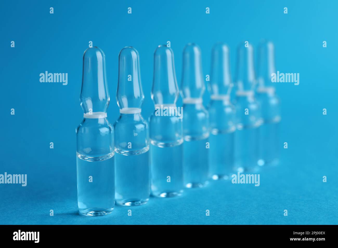 Solution for injection hi-res stock photography and images - Alamy